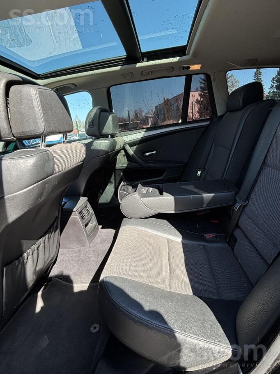 Melns BMW 530 2004 Jelgava, ar dzinēja tilpumu 3.00 L un nobraukumu 296 tūkst. km par 2890 €, foto 9 vietnē AUTOMOTO.COM.LV