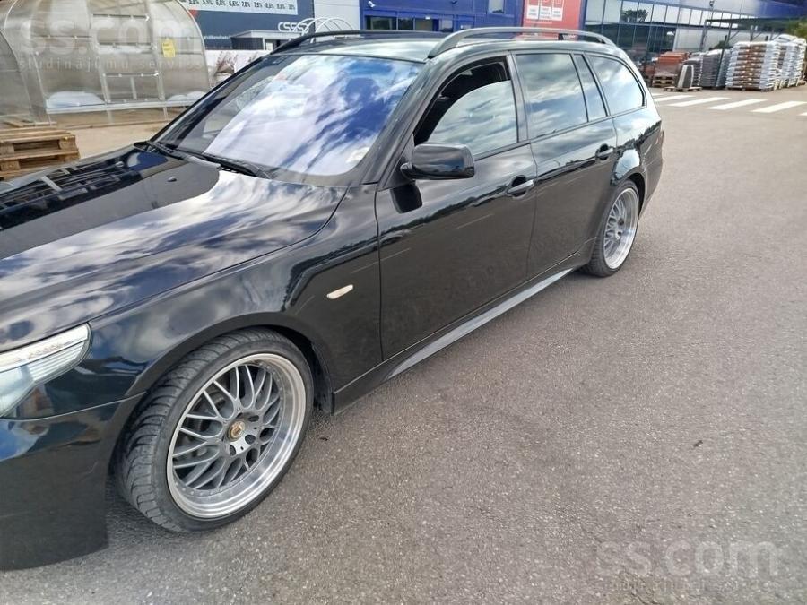 Melns BMW 530 2004 Daugavpils, ar dzinēja tilpumu 3.00 L un nobraukumu 280 tūkst. km par 4500 €, foto 3 vietnē AUTOMOTO.COM.LV