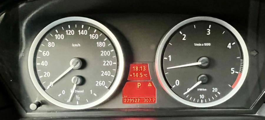 Melns BMW 530 2004 Rīga, ar dzinēja tilpumu 3.00 L un nobraukumu 280 tūkst. km par 3900 €, foto 10 vietnē AUTOMOTO.COM.LV