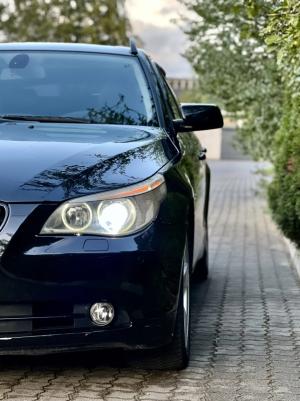 Melns BMW 530 2004 Rīga, ar dzinēja tilpumu 3.00 L un nobraukumu 280 tūkst. km par 3900 €, foto 16 vietnē AUTOMOTO.COM.LV