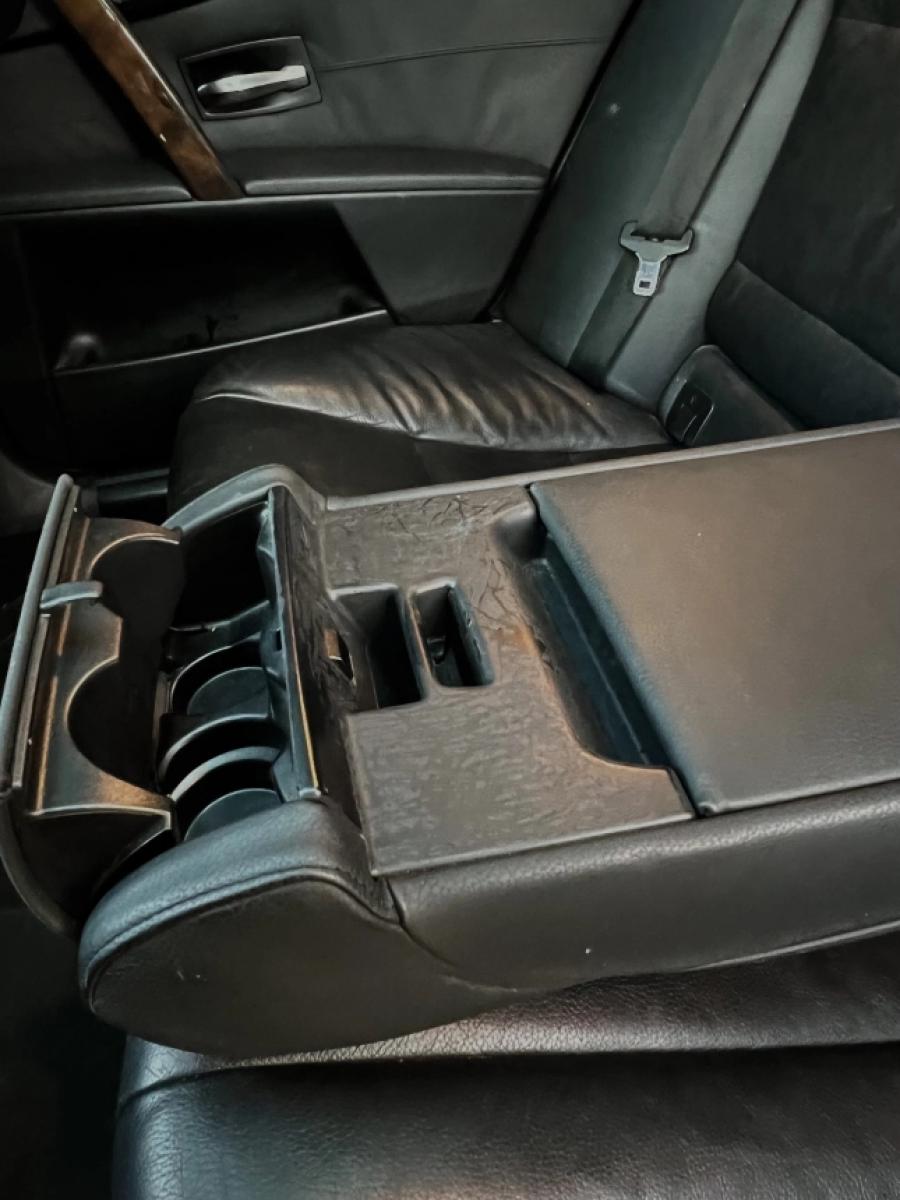 Melns BMW 530 2004 Rīga, ar dzinēja tilpumu 3.00 L un nobraukumu 280 tūkst. km par 3900 €, foto 23 vietnē AUTOMOTO.COM.LV