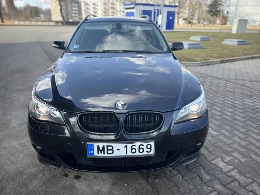 Черный БМВ 530 2004 в Екабпилс, объемом двигателя 3.00 л и пробегом 325 тыс. км за 3400 €, фото 5 на AUTOMOTO.COM.LV