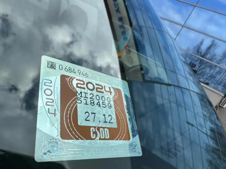Черный БМВ 530 2004 в Рига, объемом двигателя 3.00 л и пробегом 421 тыс. км за 4490 €, фото 4 на AUTOMOTO.COM.LV