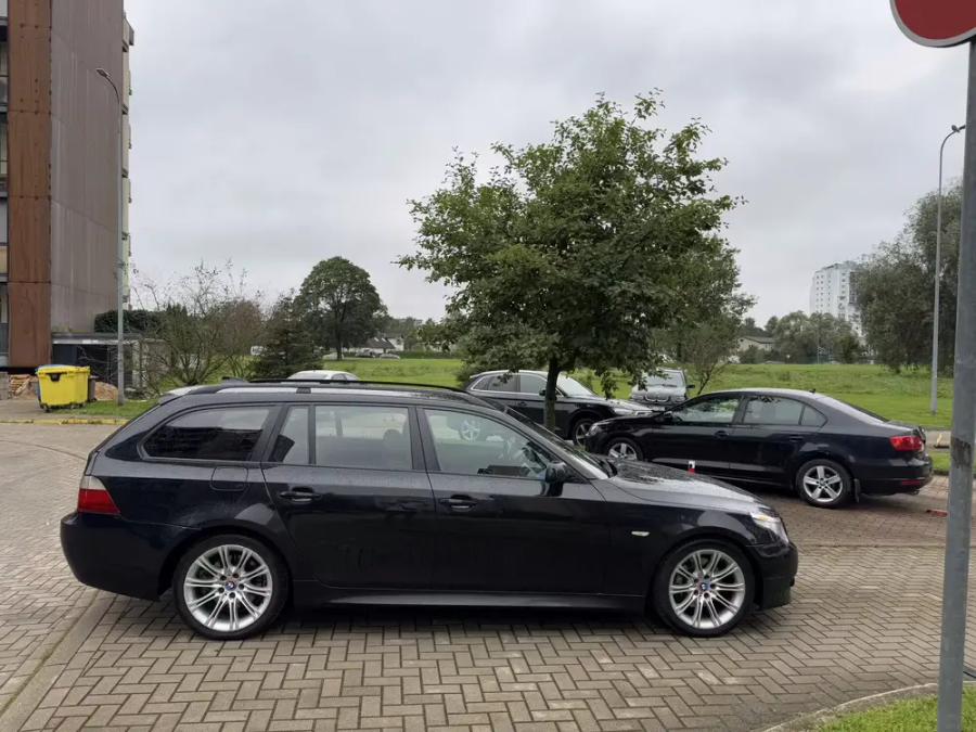 Melns BMW 530 2004 Rīga, ar dzinēja tilpumu 3.00 L un nobraukumu 412 tūkst. km par 3490 €, foto 3 vietnē AUTOMOTO.COM.LV