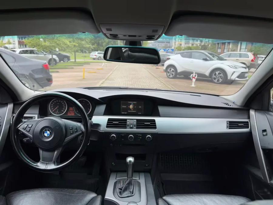 Melns BMW 530 2004 Rīga, ar dzinēja tilpumu 3.00 L un nobraukumu 412 tūkst. km par 3490 €, foto 8 vietnē AUTOMOTO.COM.LV
