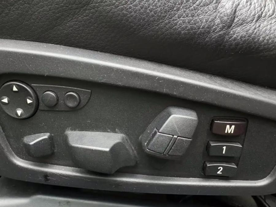Melns BMW 530 2004 Rīga, ar dzinēja tilpumu 3.00 L un nobraukumu 412 tūkst. km par 3490 €, foto 12 vietnē AUTOMOTO.COM.LV