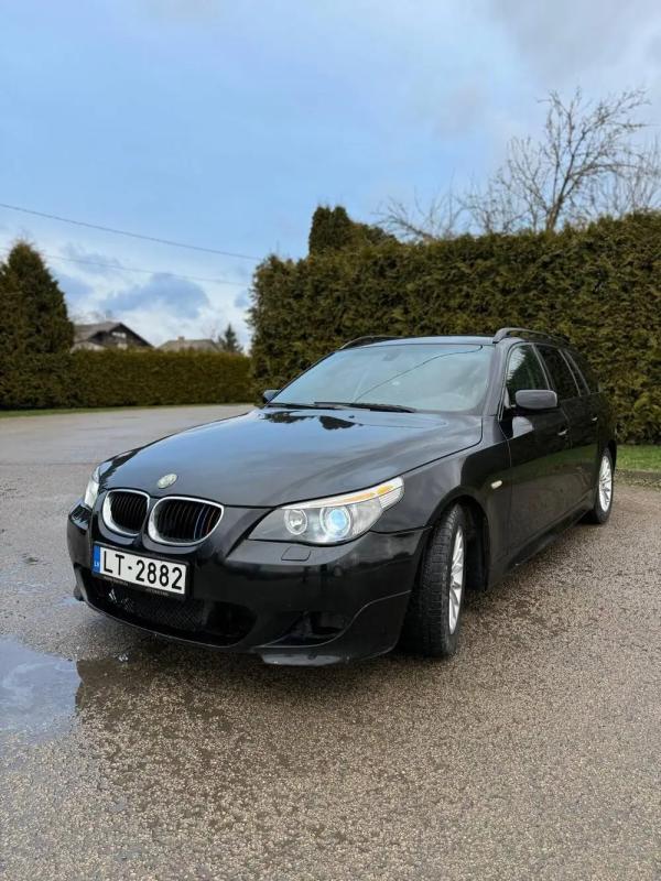 Black BMW 530 2004 in Riga, with an engine capacity of 3.00 L and mileage of 406 thousand km for 2900 €, photo 1 on AUTOMOTO.COM.LV