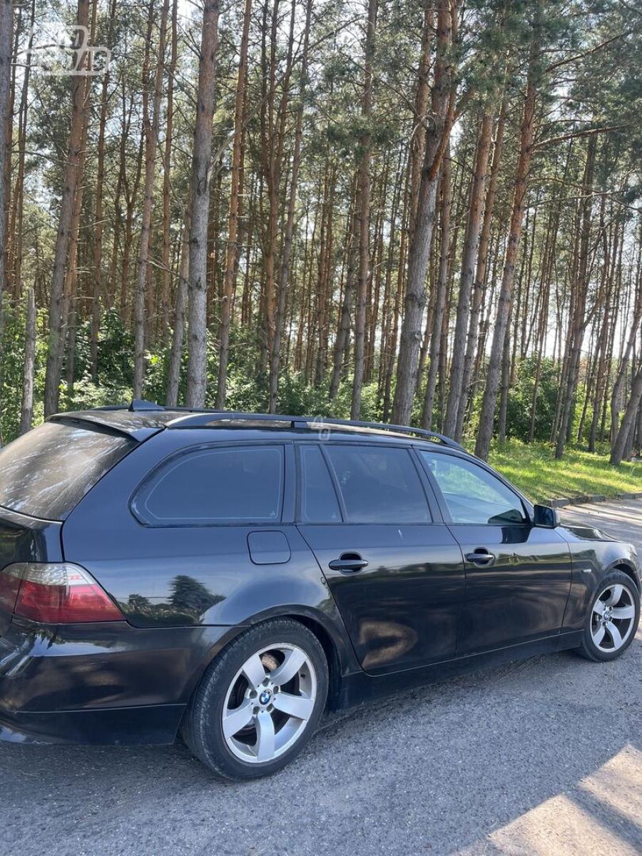 Melns BMW 530 2004 Viļņa, ar dzinēja tilpumu 3.00 L un nobraukumu 481 tūkst. km par 2500 €, foto 5 vietnē AUTOMOTO.COM.LV