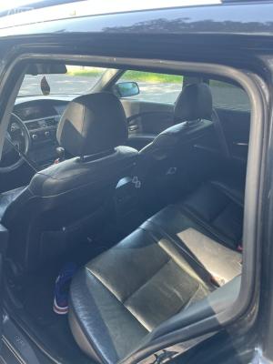 Melns BMW 530 2004 Viļņa, ar dzinēja tilpumu 3.00 L un nobraukumu 481 tūkst. km par 2500 €, foto 7 vietnē AUTOMOTO.COM.LV