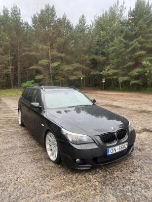 Black BMW 530 2004 in Liepaja, with an engine capacity of 3.00 L and mileage of 468 thousand km for 4600 €, photo  on AUTOMOTO.COM.LV