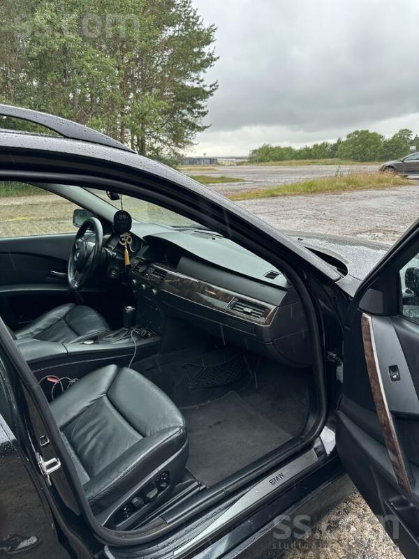 Melns BMW 530 2004 Liepāja, ar dzinēja tilpumu 3.00 L un nobraukumu 468 tūkst. km par 4600 €, foto 6 vietnē AUTOMOTO.COM.LV