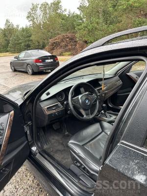Black BMW 530 2004 in Liepaja, with an engine capacity of 3.00 L and mileage of 468 thousand km for 4600 €, photo 6 on AUTOMOTO.COM.LV