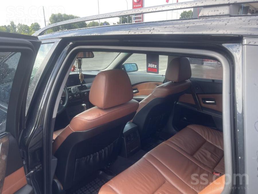 Black BMW 530 2004 in Daugavpils, with an engine capacity of 3.00 L and mileage of 328 thousand km for 2800 €, photo 7 on AUTOMOTO.COM.LV