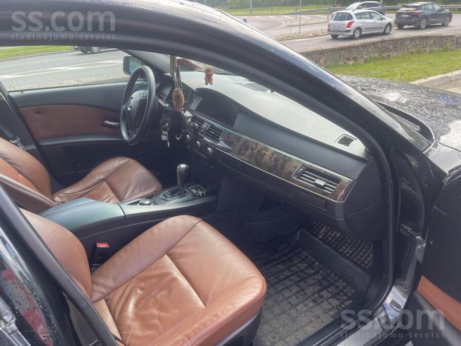 Black BMW 530 2004 in Daugavpils, with an engine capacity of 3.00 L and mileage of 328 thousand km for 2800 €, photo 10 on AUTOMOTO.COM.LV