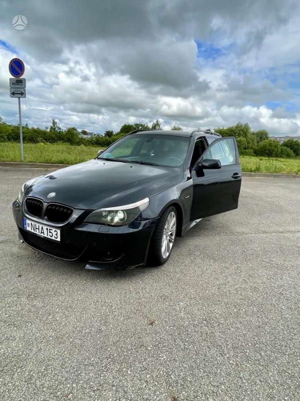 Melns BMW 530 2004 Radviliškis, ar dzinēja tilpumu 2.99 L un nobraukumu 402 tūkst. km par 3500 €, foto 1 vietnē AUTOMOTO.COM.LV