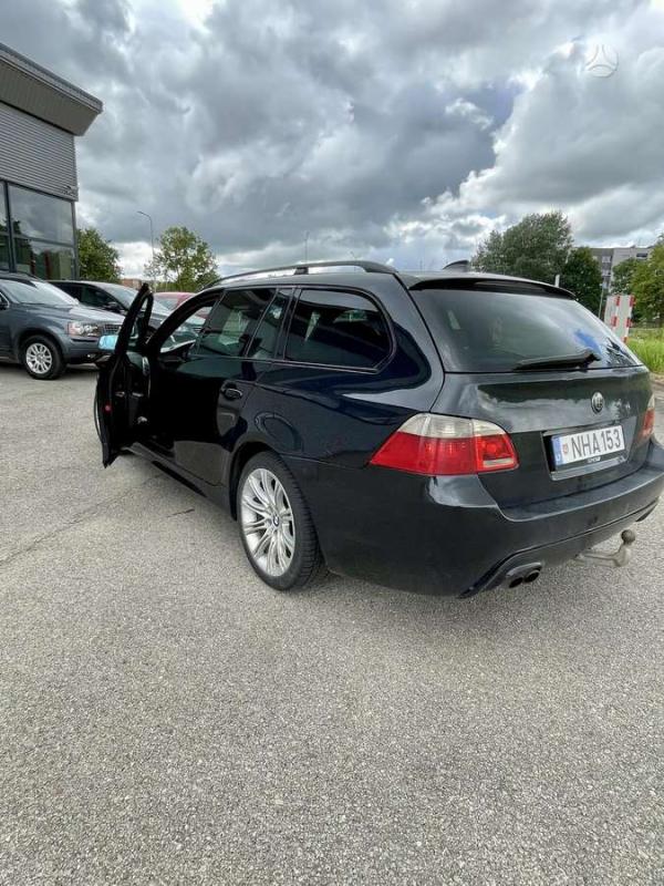 Melns BMW 530 2004 Radviliškis, ar dzinēja tilpumu 2.99 L un nobraukumu 402 tūkst. km par 3500 €, foto 2 vietnē AUTOMOTO.COM.LV