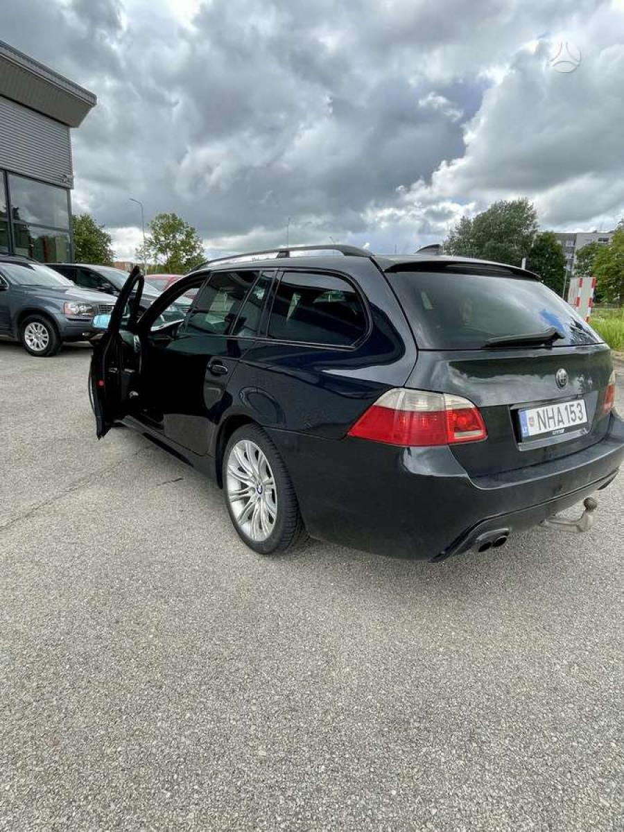 Melns BMW 530 2004 Radviliškis, ar dzinēja tilpumu 2.99 L un nobraukumu 402 tūkst. km par 3500 €, foto 3 vietnē AUTOMOTO.COM.LV