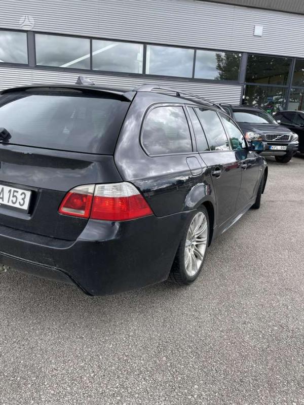 Melns BMW 530 2004 Radviliškis, ar dzinēja tilpumu 2.99 L un nobraukumu 402 tūkst. km par 3500 €, foto 3 vietnē AUTOMOTO.COM.LV
