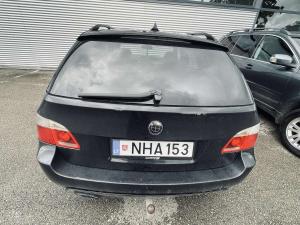 Melns BMW 530 2004 Radviliškis, ar dzinēja tilpumu 2.99 L un nobraukumu 402 tūkst. km par 3500 €, foto 11 vietnē AUTOMOTO.COM.LV
