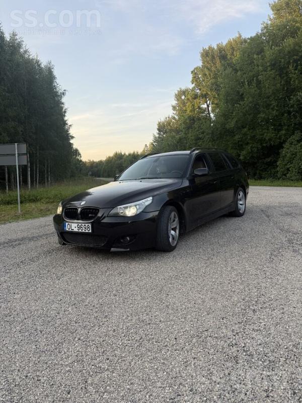 Black BMW 530 2004 in Tukums, with an engine capacity of 3.00 L and mileage of 288 thousand km for 3300 €, photo 1 on AUTOMOTO.COM.LV