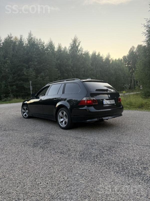 Black BMW 530 2004 in Tukums, with an engine capacity of 3.00 L and mileage of 288 thousand km for 3300 €, photo 4 on AUTOMOTO.COM.LV
