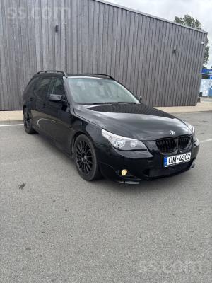 Melns BMW 530 2004 Liepāja, ar dzinēja tilpumu 3.00 L un nobraukumu 418 tūkst. km par 3590 €, foto  vietnē AUTOMOTO.COM.LV