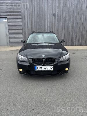 Melns BMW 530 2004 Liepāja, ar dzinēja tilpumu 3.00 L un nobraukumu 418 tūkst. km par 3590 €, foto 3 vietnē AUTOMOTO.COM.LV
