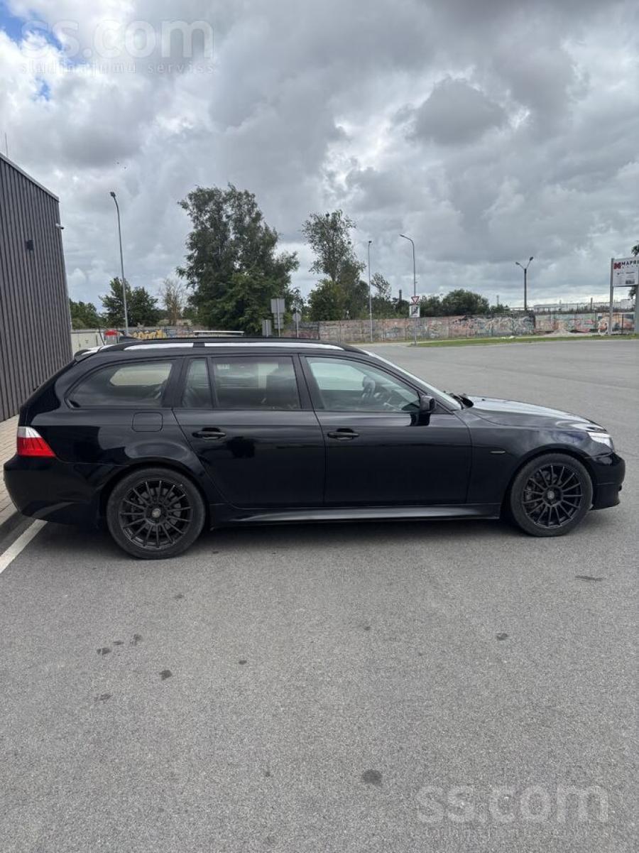 Melns BMW 530 2004 Liepāja, ar dzinēja tilpumu 3.00 L un nobraukumu 418 tūkst. km par 3590 €, foto 7 vietnē AUTOMOTO.COM.LV