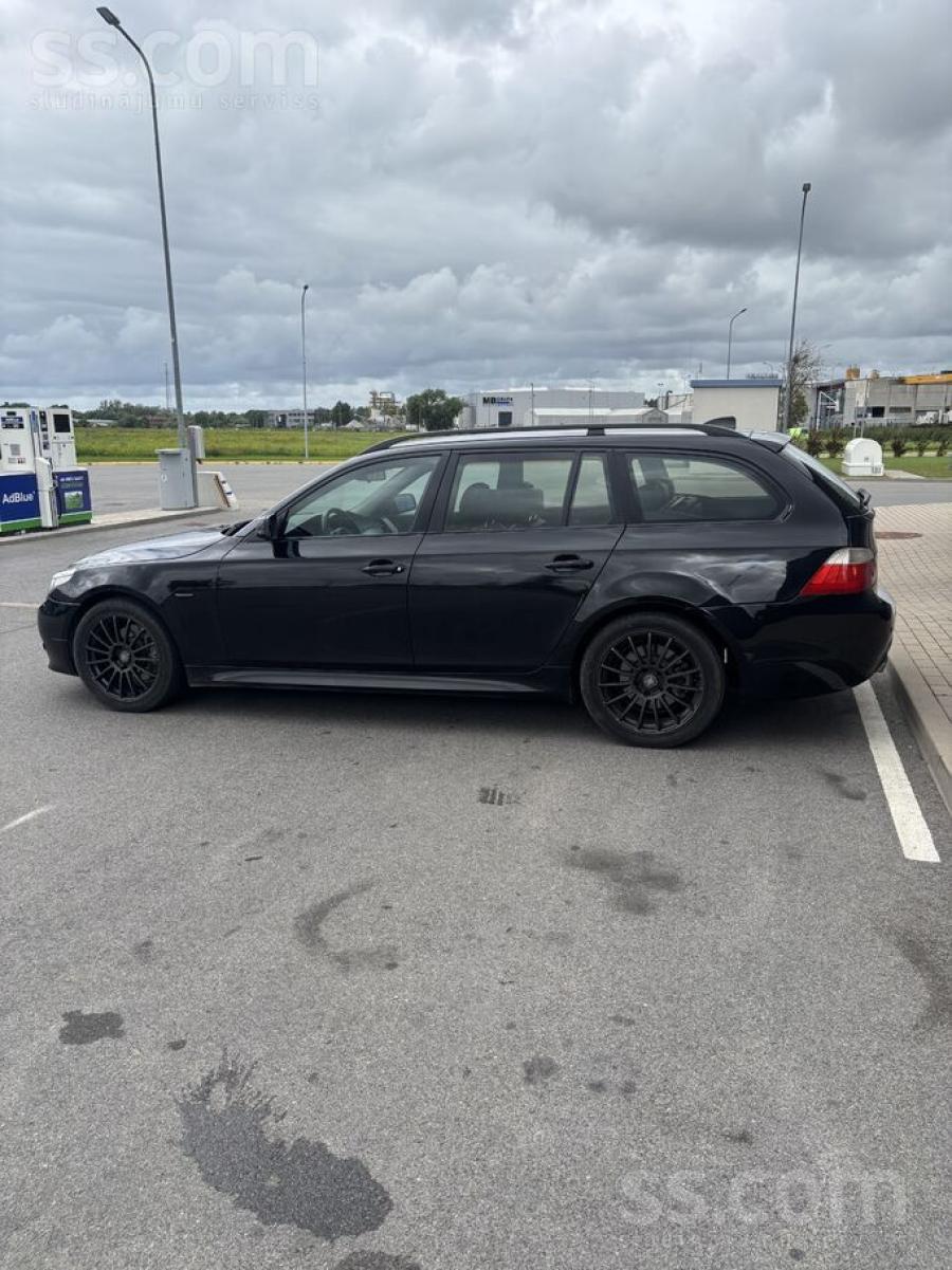 Melns BMW 530 2004 Liepāja, ar dzinēja tilpumu 3.00 L un nobraukumu 418 tūkst. km par 3590 €, foto 8 vietnē AUTOMOTO.COM.LV