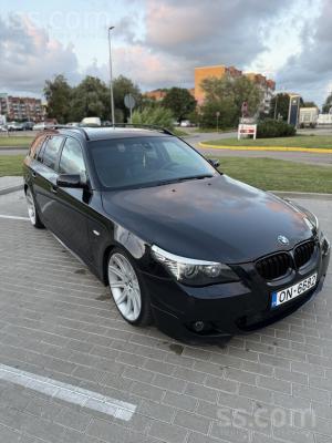 Black BMW 530 2004 in Liepaja, with an engine capacity of 3.00 L and mileage of 0 thousand km for 4650 €, photo 4 on AUTOMOTO.COM.LV