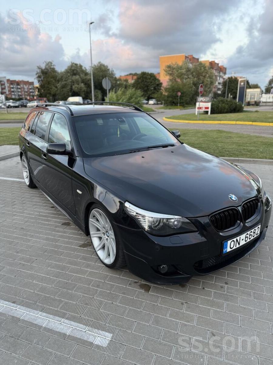Black BMW 530 2004 in Liepaja, with an engine capacity of 3.00 L and mileage of 0 thousand km for 4650 €, photo 4 on AUTOMOTO.COM.LV