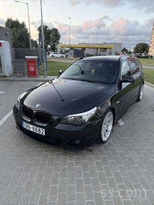 Black BMW 530 2004 in Liepaja, with an engine capacity of 3.00 L and mileage of 0 thousand km for 4650 €, photo 5 on AUTOMOTO.COM.LV