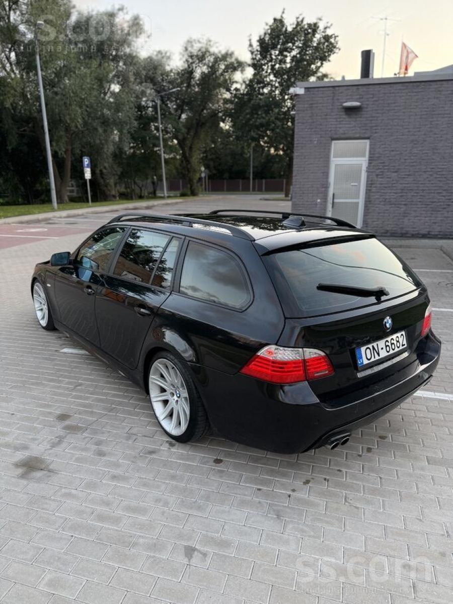 Black BMW 530 2004 in Liepaja, with an engine capacity of 3.00 L and mileage of 0 thousand km for 4650 €, photo 6 on AUTOMOTO.COM.LV