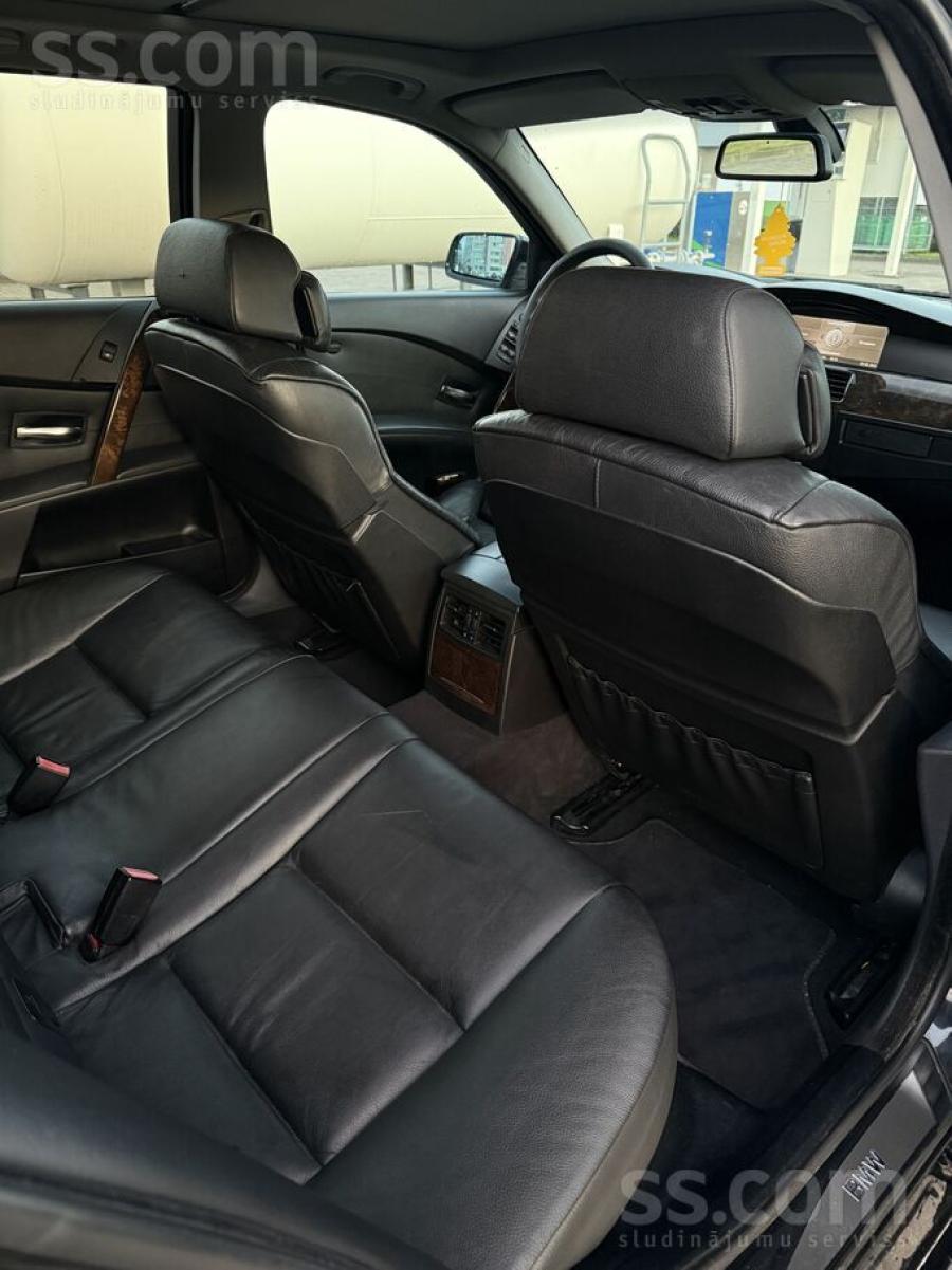 Black BMW 530 2004 in Liepaja, with an engine capacity of 3.00 L and mileage of 0 thousand km for 4650 €, photo 7 on AUTOMOTO.COM.LV