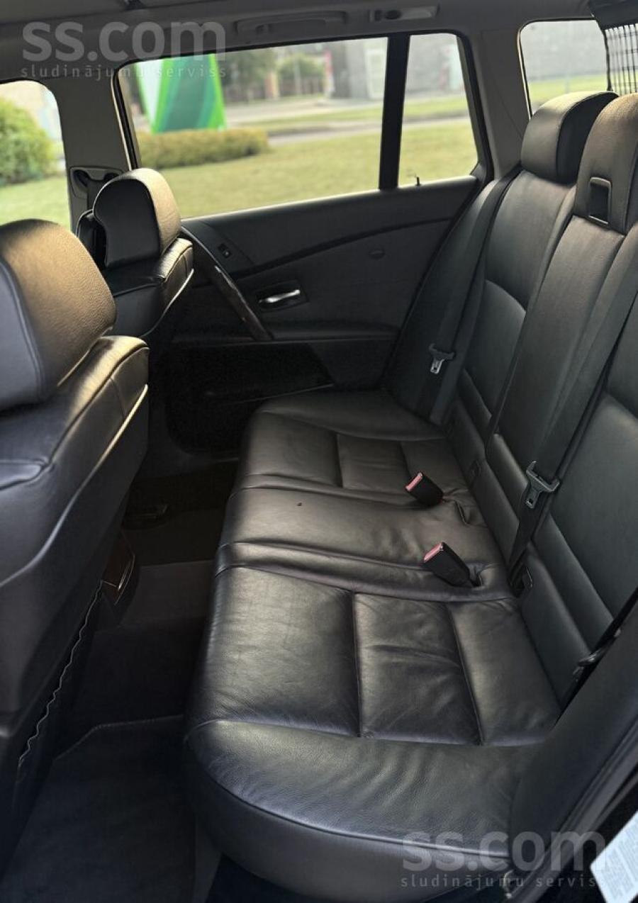Black BMW 530 2004 in Liepaja, with an engine capacity of 3.00 L and mileage of 0 thousand km for 4650 €, photo 8 on AUTOMOTO.COM.LV