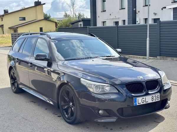 Black BMW 530 2004 in Vilnius, with an engine capacity of 2.99 L and mileage of 350 thousand km for 3900 €, photo 1 on AUTOMOTO.COM.LV