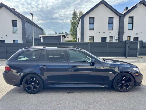 Black BMW 530 2004 in Vilnius, with an engine capacity of 2.99 L and mileage of 350 thousand km for 3900 €, photo 2 on AUTOMOTO.COM.LV