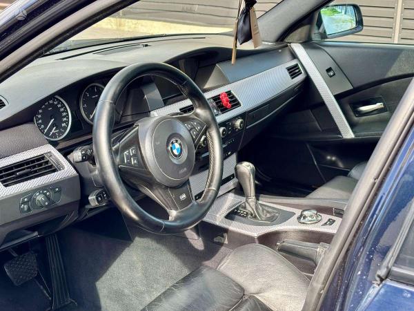Black BMW 530 2004 in Vilnius, with an engine capacity of 2.99 L and mileage of 350 thousand km for 3900 €, photo 8 on AUTOMOTO.COM.LV