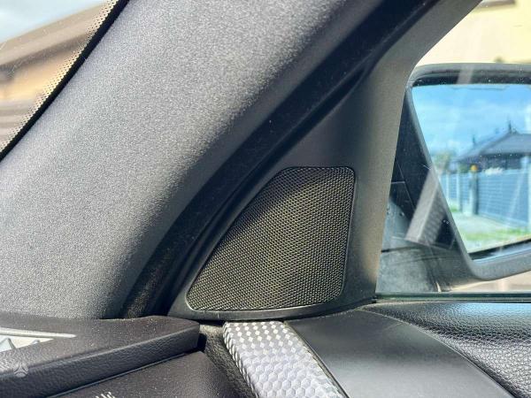 Black BMW 530 2004 in Vilnius, with an engine capacity of 2.99 L and mileage of 350 thousand km for 3900 €, photo 10 on AUTOMOTO.COM.LV