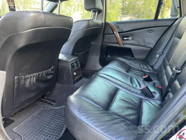 Melns BMW 530 2004 Jelgava, ar dzinēja tilpumu 3.00 L un nobraukumu 351 tūkst. km par 4700 €, foto 10 vietnē AUTOMOTO.COM.LV