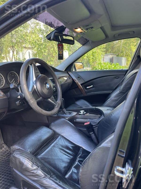 Melns BMW 530 2004 Jelgava, ar dzinēja tilpumu 3.00 L un nobraukumu 351 tūkst. km par 4700 €, foto 11 vietnē AUTOMOTO.COM.LV
