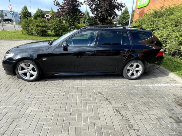БМВ 530 2004 в Елгава на AUTOMOTO.COM.LV Черный БМВ 530 2004 в Елгава, объемом двигателя 3.00 л и пробегом 351 тыс. км за 4200 €, фото 4 на AUTOMOTO.COM.LV