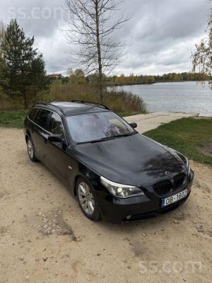 Melns BMW 530 2004 Jēkabpils, ar dzinēja tilpumu 3.00 L un nobraukumu 389 tūkst. km par 2850 €, foto 1 vietnē AUTOMOTO.COM.LV