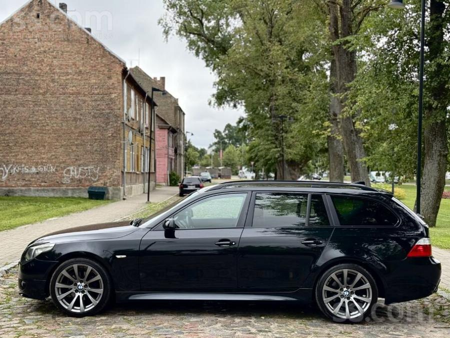 Black BMW 530 2005 in Jelgava, with an engine capacity of 3.00 L and mileage of 415 thousand km for 4700 €, photo 8 on AUTOMOTO.COM.LV
