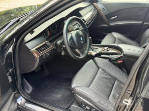 Black BMW 530 2005 in Jelgava, with an engine capacity of 3.00 L and mileage of 415 thousand km for 4700 €, photo 18 on AUTOMOTO.COM.LV