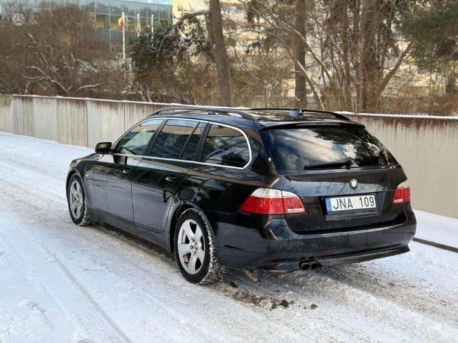 Melns BMW 530 2005 Viļņa, ar dzinēja tilpumu 2.99 L un nobraukumu 300 tūkst. km par 3350 €, foto 4 vietnē AUTOMOTO.COM.LV