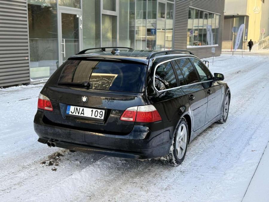 Melns BMW 530 2005 Viļņa, ar dzinēja tilpumu 2.99 L un nobraukumu 300 tūkst. km par 3350 €, foto 6 vietnē AUTOMOTO.COM.LV