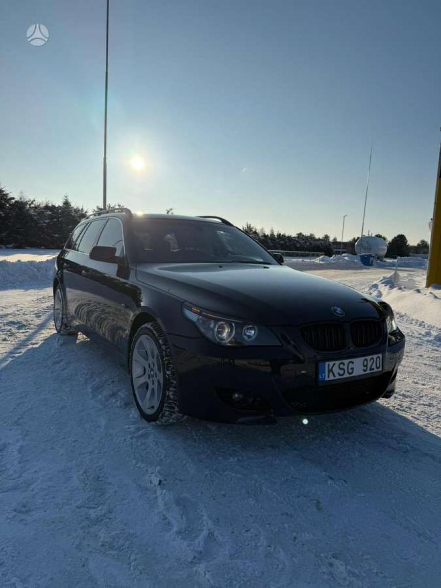 Black BMW 530 2005 in Silute, with an engine capacity of 2.50 L and mileage of 304 thousand km for 3000 €, photo 1 on AUTOMOTO.COM.LV