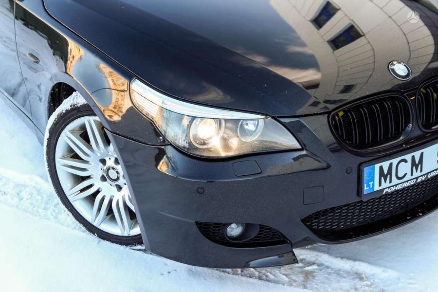 Melns BMW 530 2005 Viļņa, ar dzinēja tilpumu 2.99 L un nobraukumu 358 tūkst. km par 3900 €, foto 4 vietnē AUTOMOTO.COM.LV