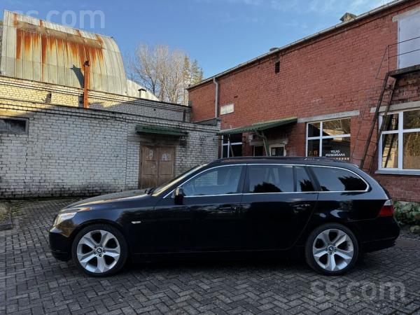 Black BMW 530 2005 in Valmiera, with an engine capacity of 3.00 L and mileage of 350 thousand km for 3400 €, photo 2 on AUTOMOTO.COM.LV